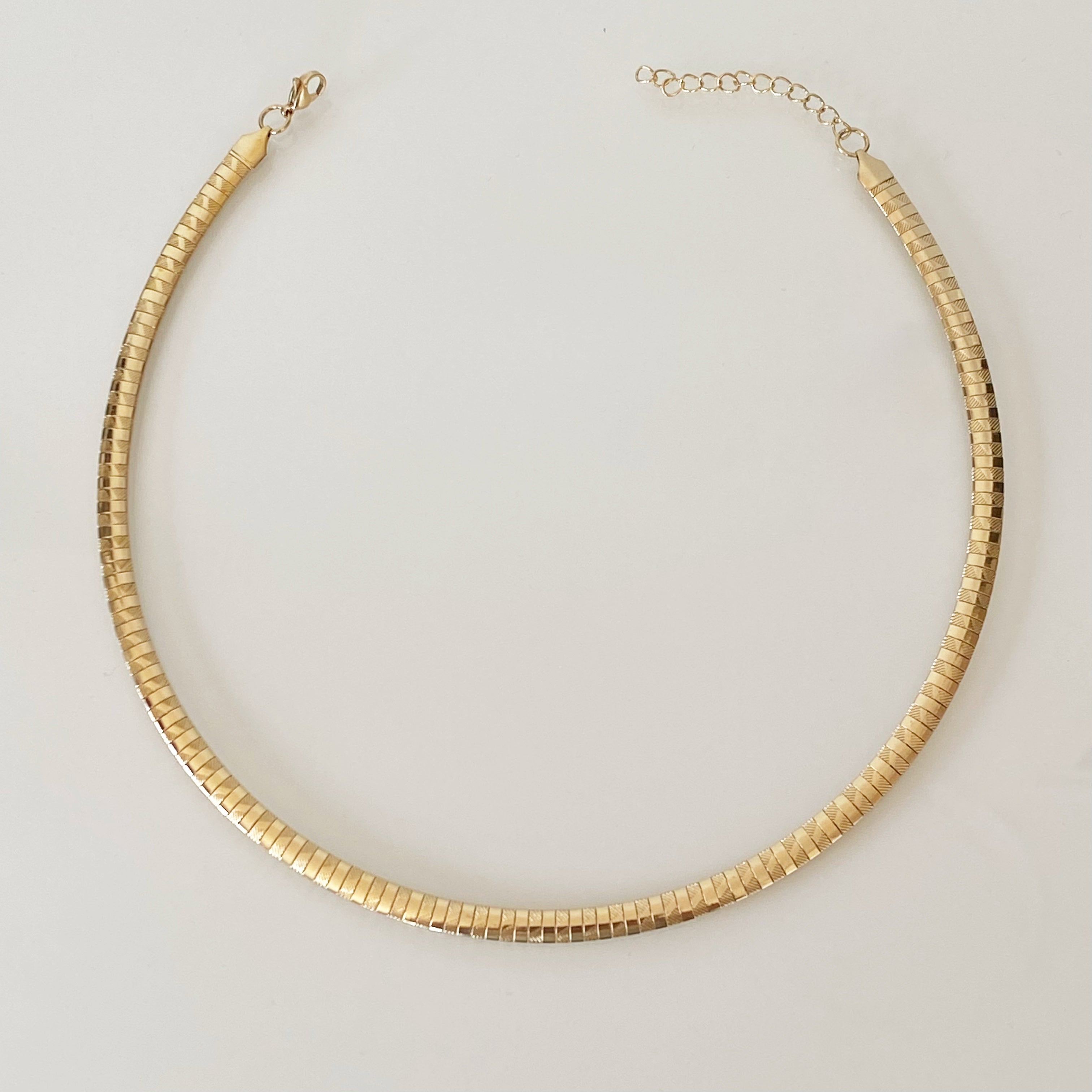 Abby Gold Necklace Noeria Jewelry